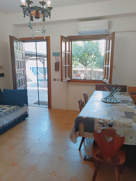 Adriano's Beach House - Aprilia