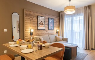 Berços (sobretaxa), Wi-Fi de cortesia, roupa de cama