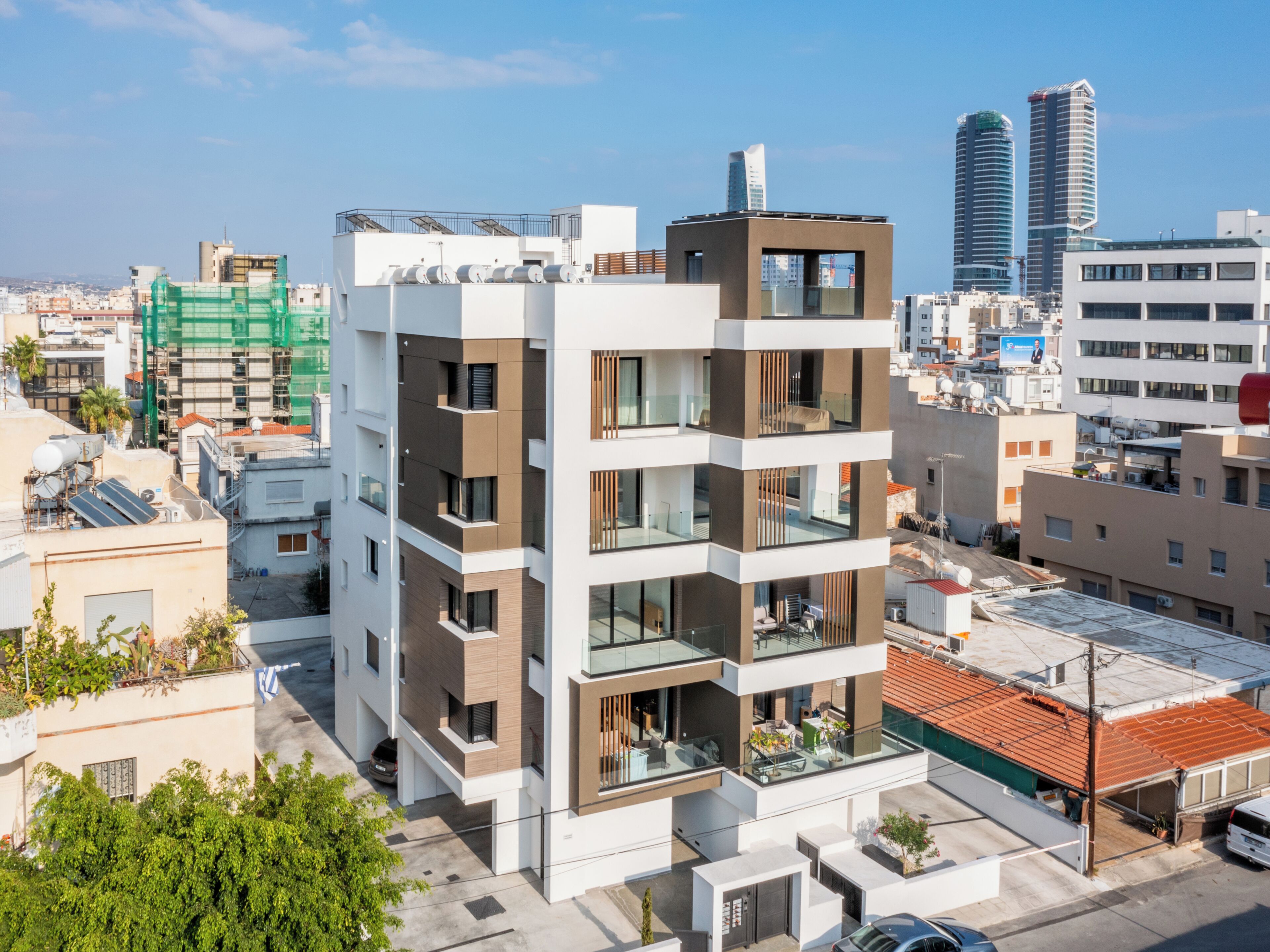 Apartamento, 2 quartos, sacada, vista para a cidade | Fachada da propriedade