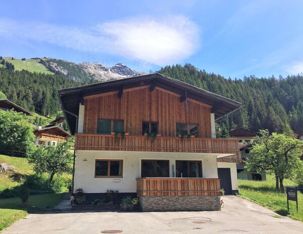 Chalet In Steeg Near Ski Slopes - Steeg