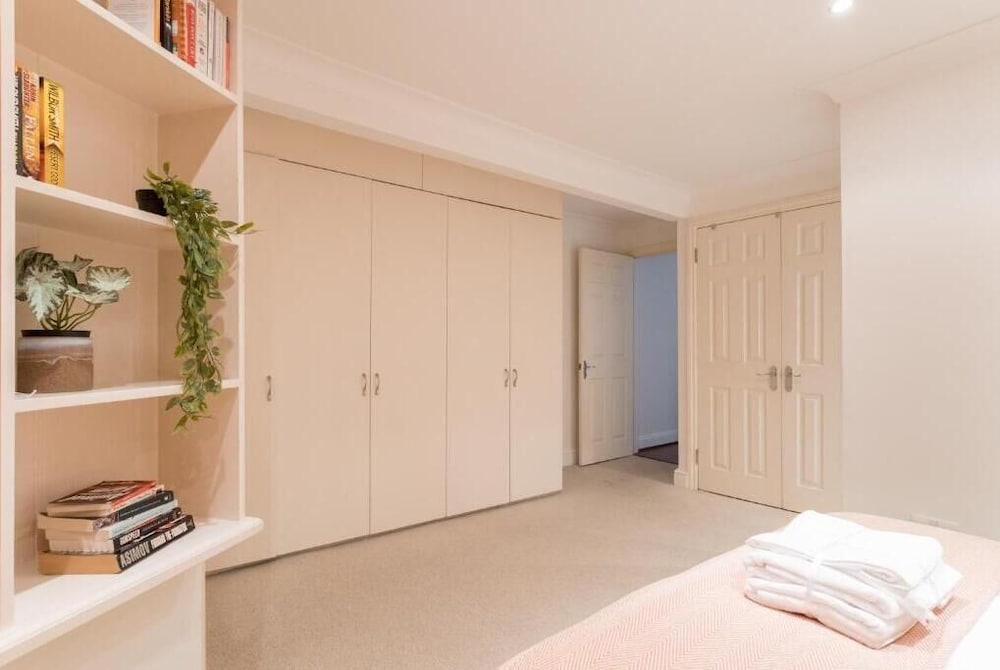 Charming Camden Home With Family-friendly Garden - Marylebone