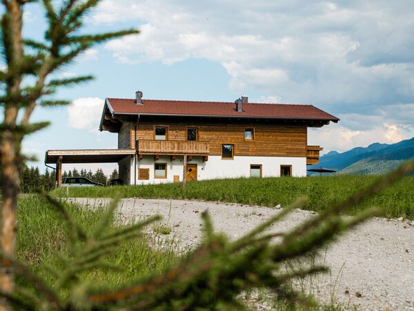 Chalet In Jochberg With Sauna & Mountain Views - Mittersill