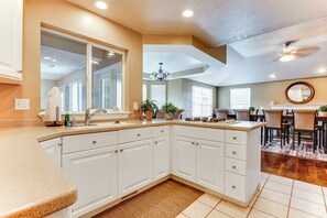 Casa (Multiple Bedrooms) | Interior