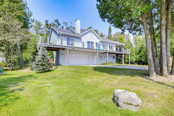 Beach Access On Lake Michigan: Sturgeon Bay Home - Door County, WI