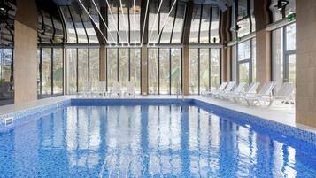 Apartamento | Piscina | Piscina interior, piscina exterior