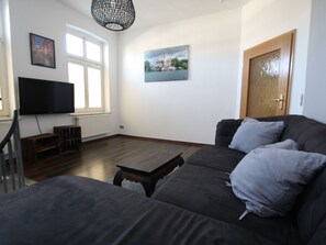 Apartamento | 2 quartos, individualmente mobiliados