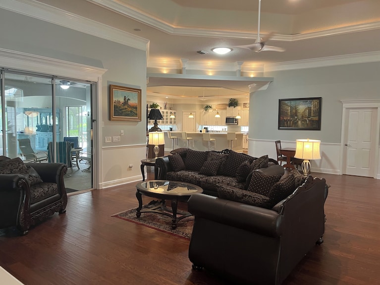 Escape To Luxury: Designer Pool Home In Harmswood Of Belle Aire, The Villages - Wildwood, FL