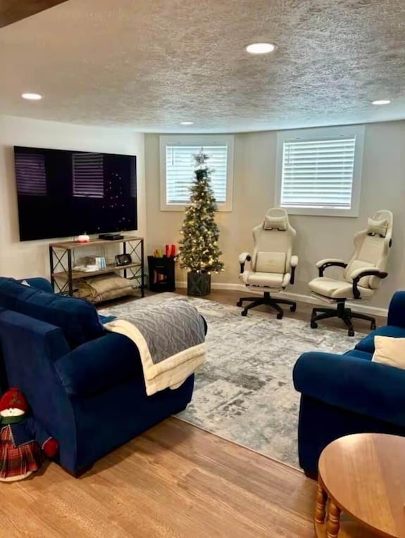 Pristine Home Perfect For Family Bay Views Luxe Chefs Kitchen Ludington Park - Escanaba, MI