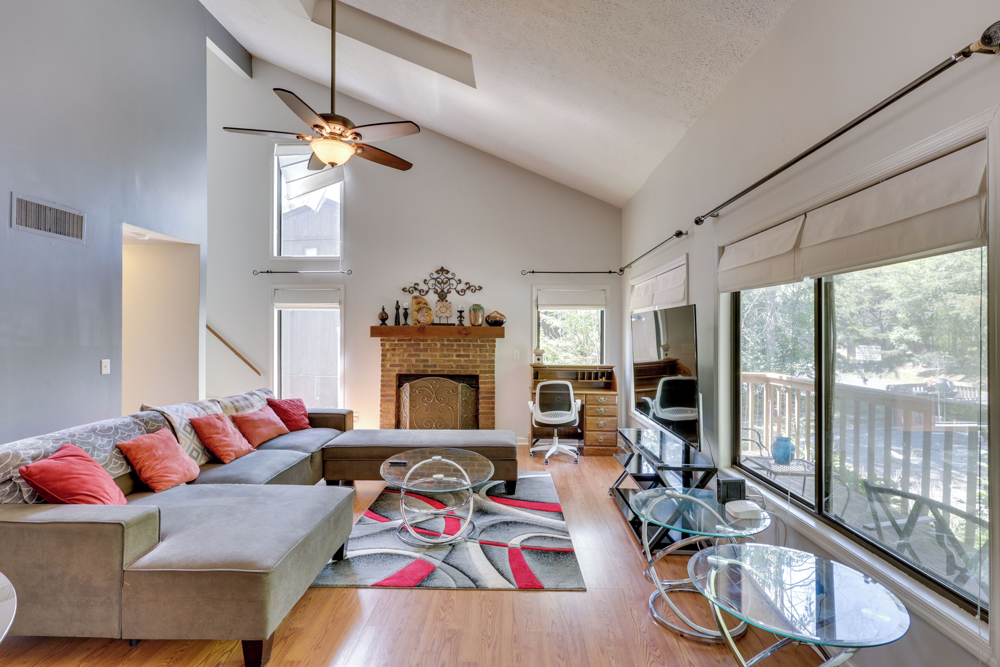 Bryce Resort Getaway W/ Sauna, 1 Mi To Lake Beach! - Blue Ridge Mountains