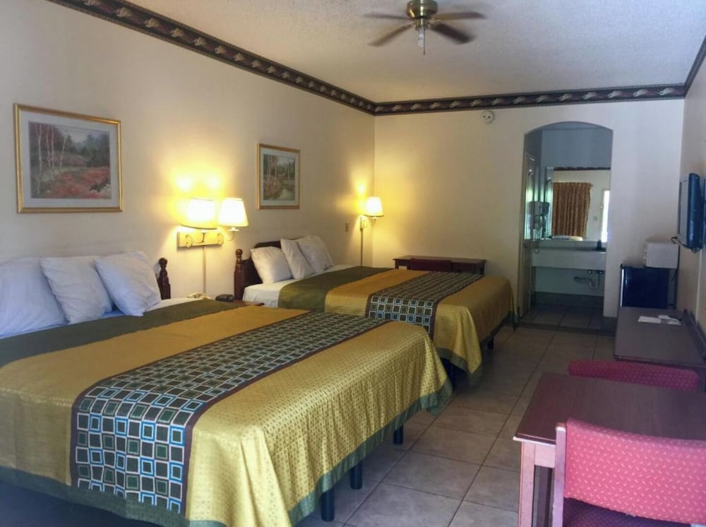 Superior King Room - Edinburg, TX