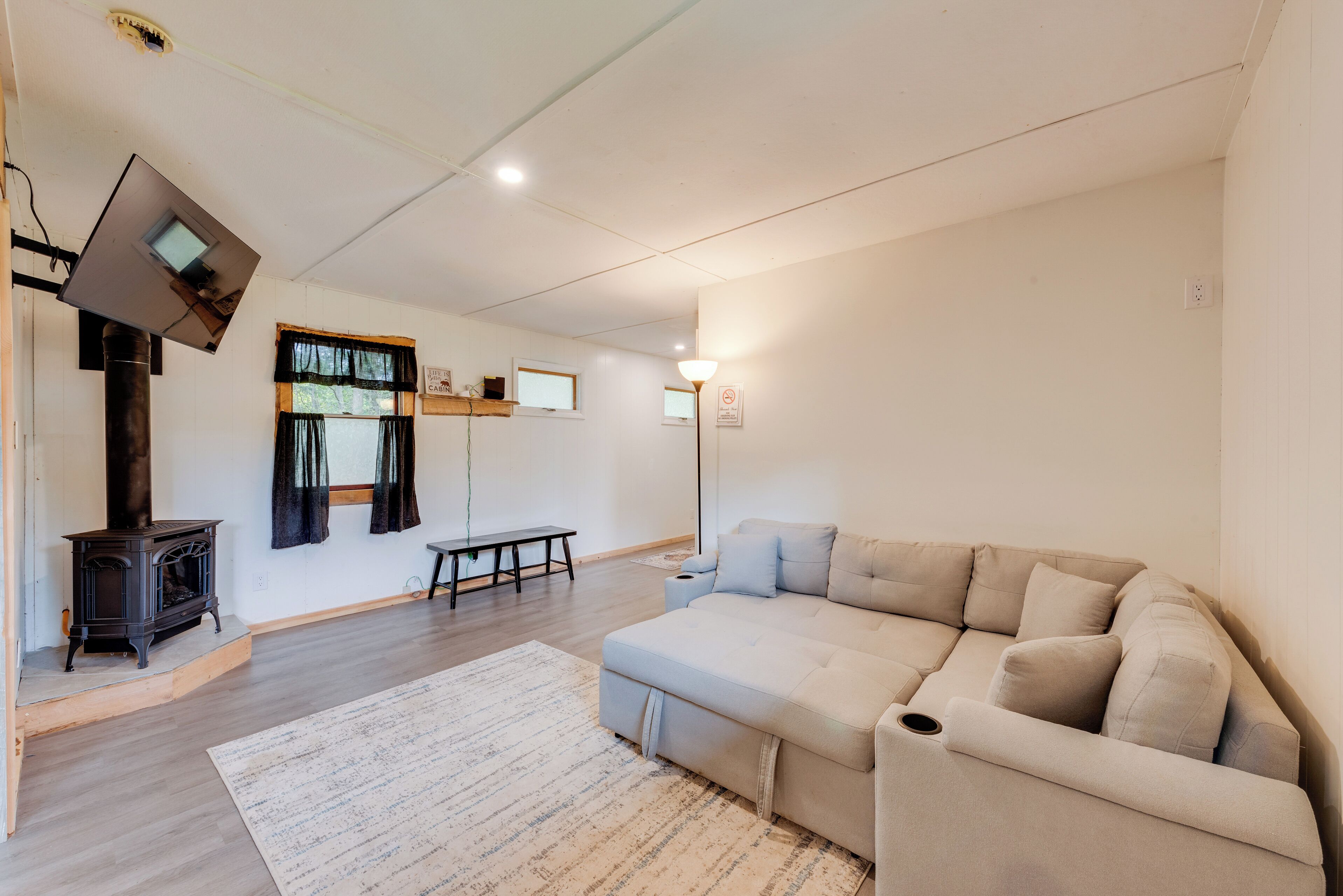 Pet-friendly Deluxe Cabin F W/ Grill In Hillsgrove - Pennsylvania