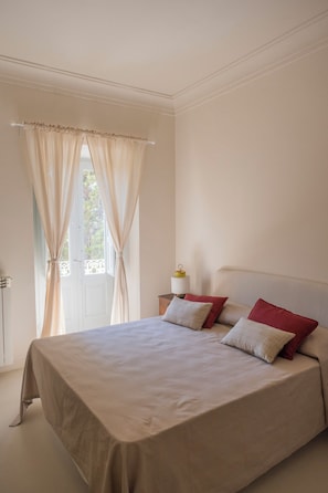 Quarto Duplo, 1 cama king-size, não fumadores, vista para a montanha | Wi-fi grátis 