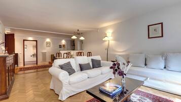 Apartamento | Sala de estar | Televisor LCD