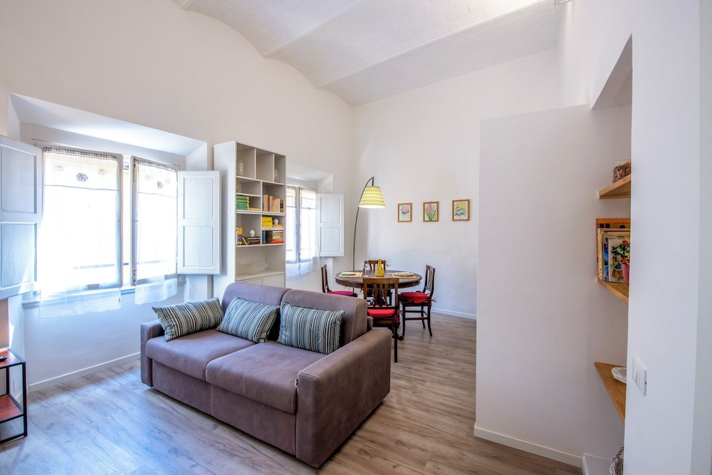 Mamo Florence - Borgo Santa Croce Apartment - Florence