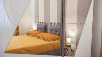 Apartamento | 2 quartos, escrivaninha, espaço de trabalho para notebook