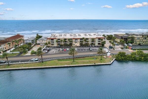 Fifty Gulfside Condominiums - Indian Shores, FL