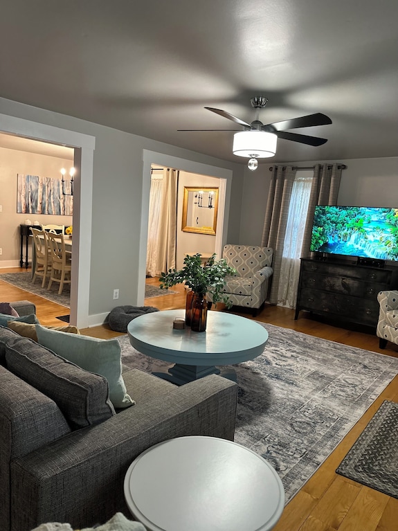 Welcome To Our Charming 1850's Cottage-style Home - Frances House - チェルシー, MI