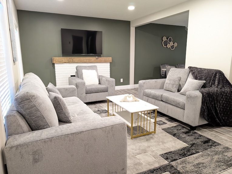 Spacious 4-bedroom Beautiful House In London - London