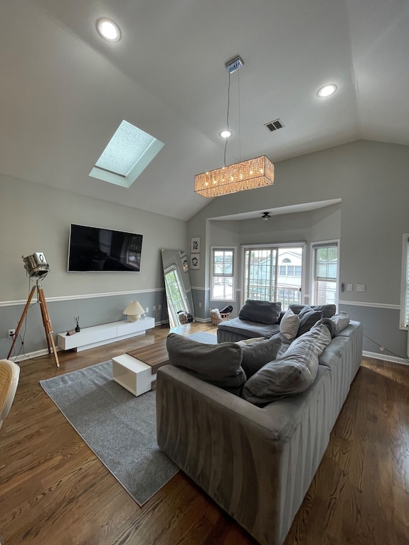 Modern Minimalistic 3 Bdr Apt Townhouse - Jersey