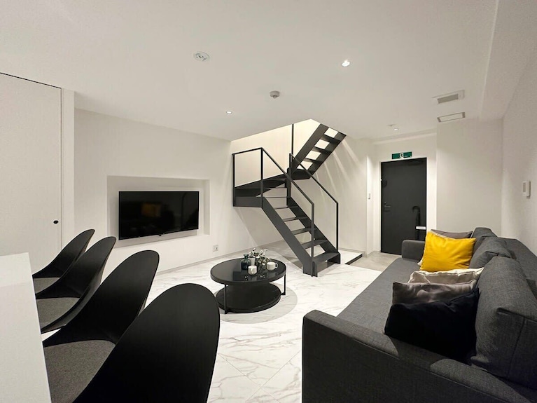 【B Hotel 鯉城通り801】朝食付 プライベートメゾネット空間、最上階の贅沢な2フロアスイート - 広島市