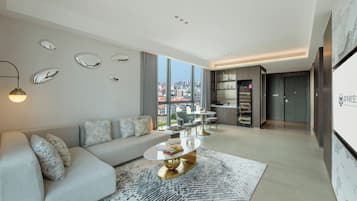 Quarto Individual Executivo | Roupa de alta qualidade, edredões de penas, minibar, secretária