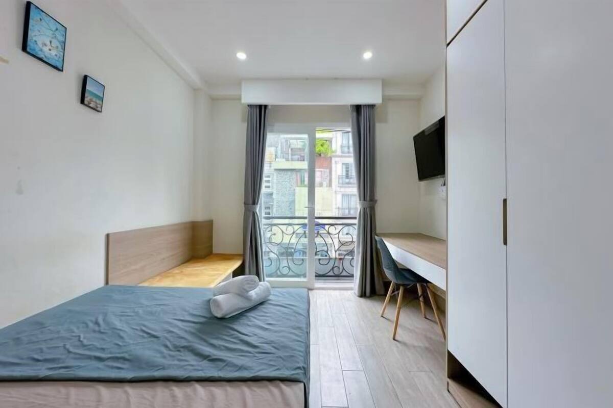 Escrivaninha, espaço de trabalho para notebook, Wi-Fi de cortesia