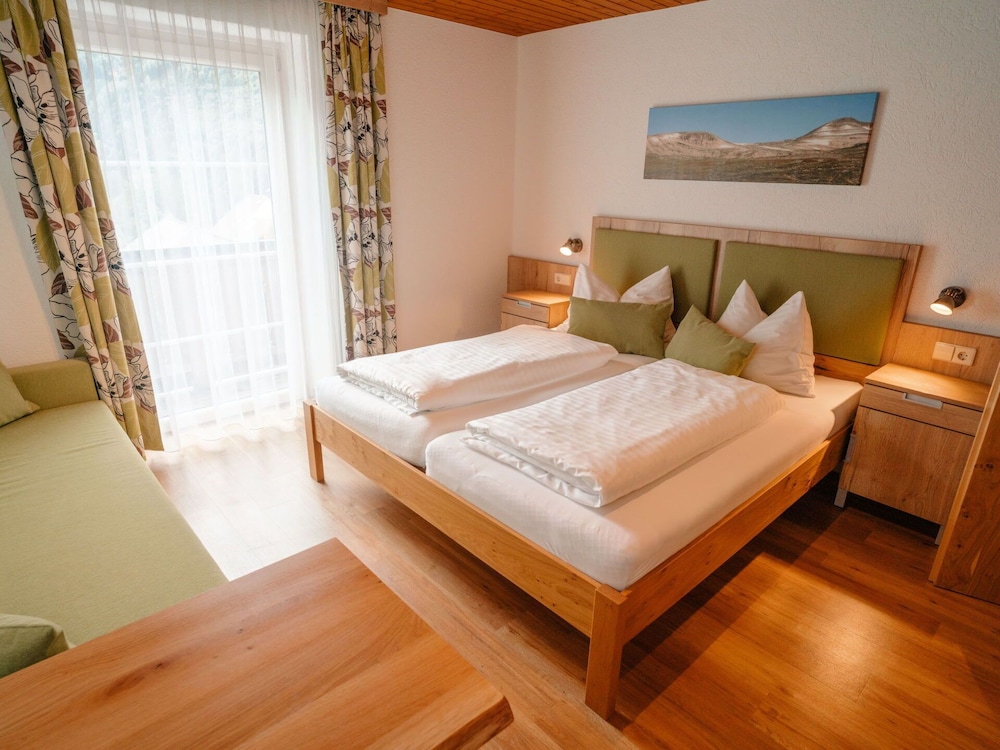 Nice Apartment For 6 People With Wifi, Tv, Patio, Pets Allowed And Parking - Planneralm