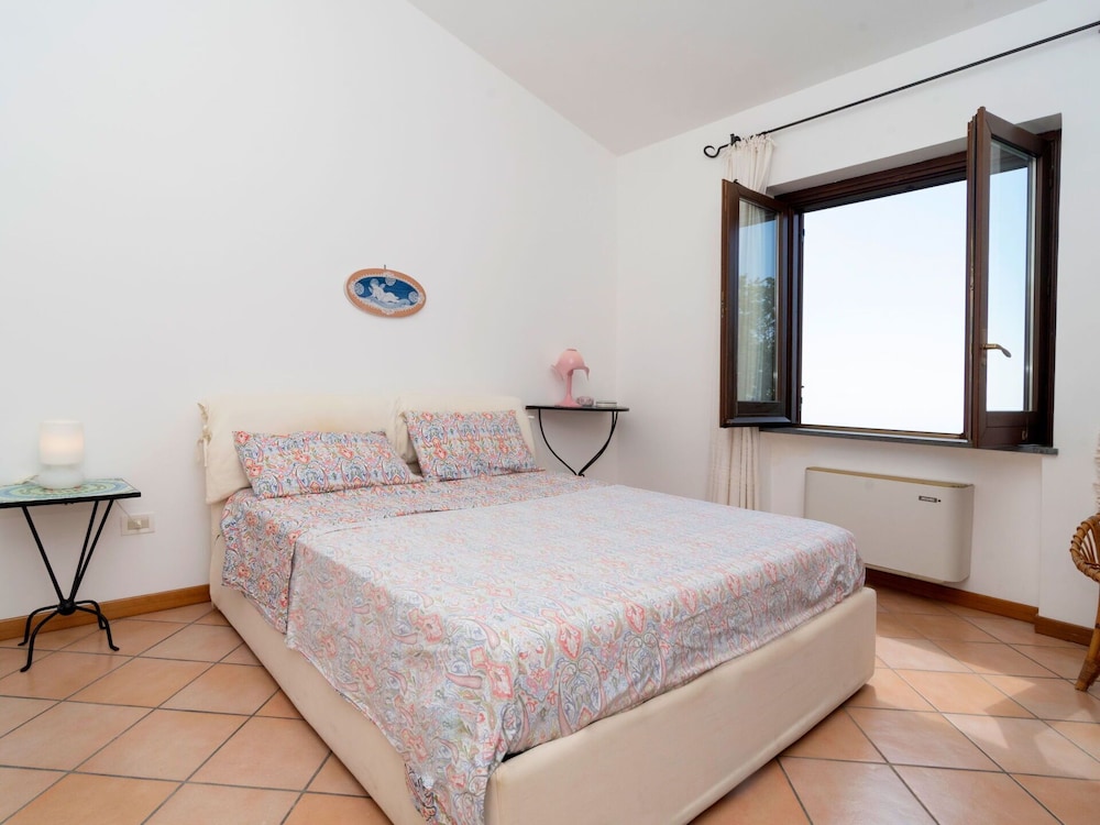 Caratteristica Villa Per 8 Ospiti Con Wifi, A/c, Tv, Patio E Parcheggio - Sorrento, Italia
