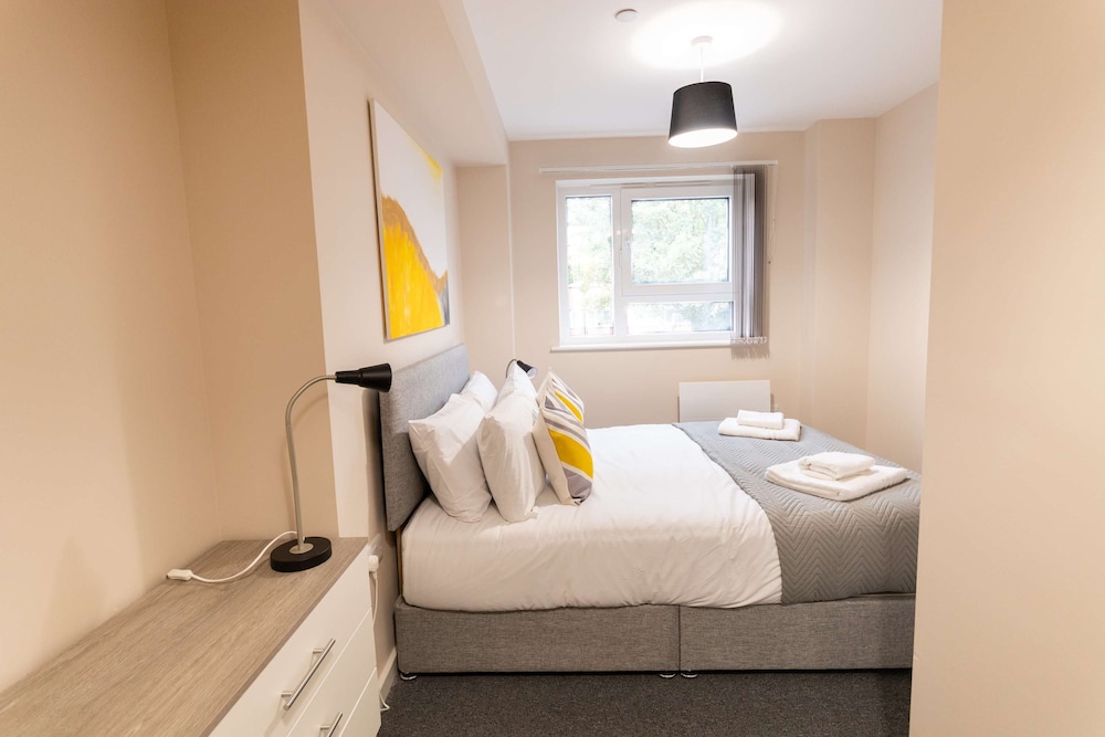 Fabulous 2 Bedroom Apartment In Machester - Manchester