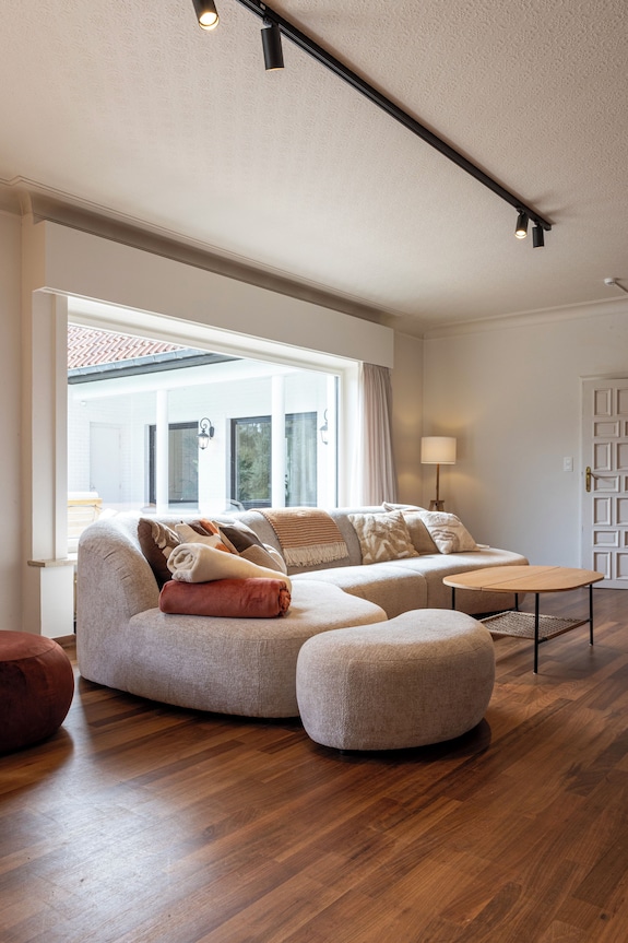 Villa Nestor - Villa Met Verwarmd Buitenzwembad - Koksijde