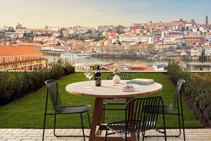 Quarto, vista para o rio (Garden) | Frigobar, cofres nos quartos, cortinas blackout, quartos à prova de som