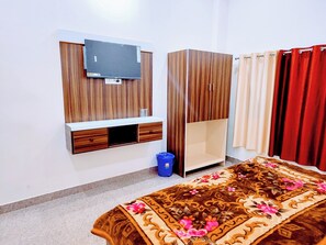 Quarto Duplo Deluxe | Secretária, secretária adequada para computadores portáteis 