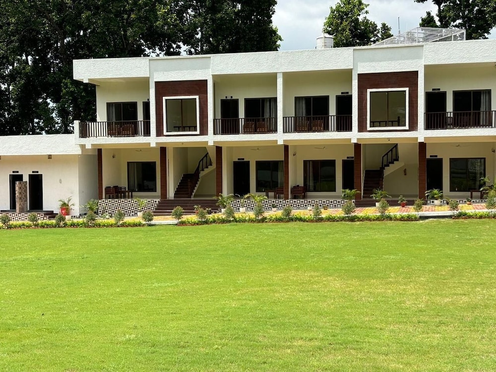 Pristine Woods - Himachal Pradesh