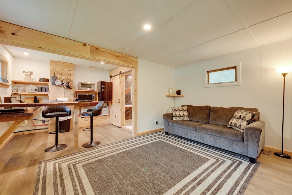 Community Rec Center: Outdoor Haven In Hillsgrove! - Pennsylvania