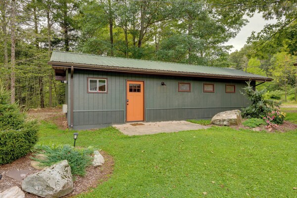 Pet-friendly Cabin W/ Grill In Hillsgrove - Pennsylvania