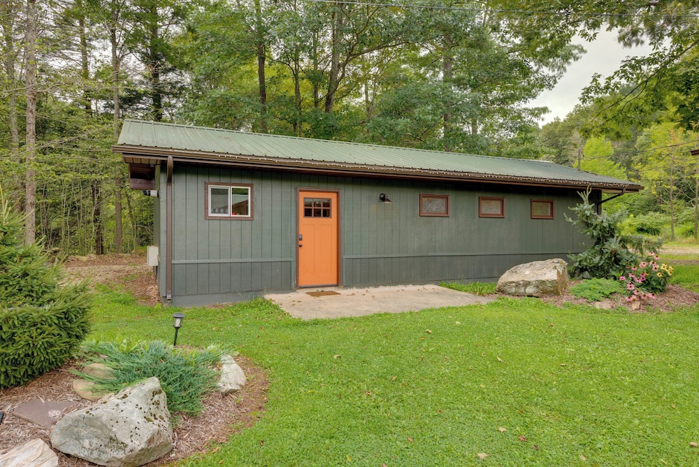 Pet-friendly Cabin W/ Grill In Hillsgrove - Pennsylvania