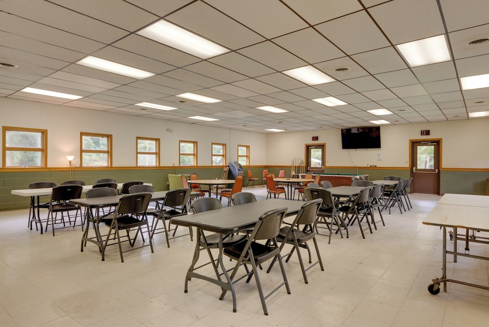 Pet-friendly Cabin W/ Grill In Hillsgrove - Worlds End State Park, Forksville