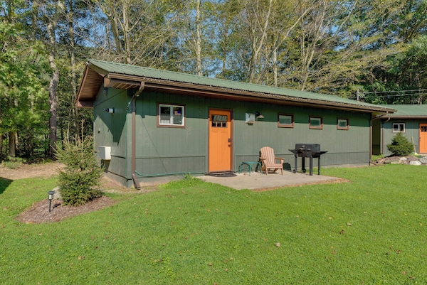 Hillsgrove Creekside Cabin: Close To Hiking - Worlds End State Park, Forksville