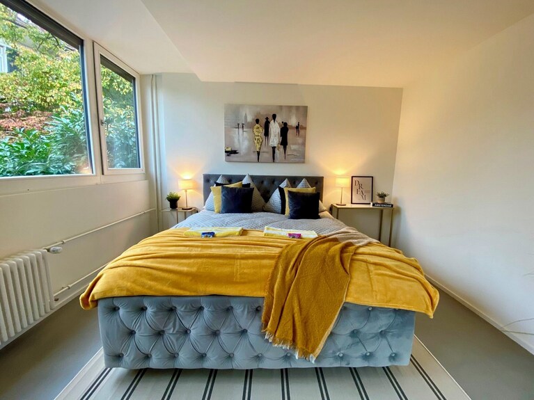 120m2 Stylish 3-bedroom Flat - Zurich