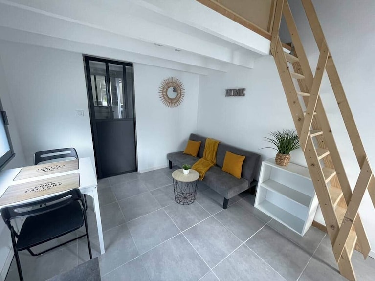 Cosy Downtown Studio - Ideal Location - Saint-Christophe-du-Ligneron