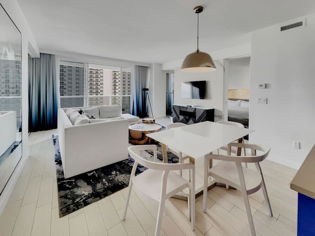 Sun, Surf & Sand Spectacular - W Residence - Fort Lauderdale