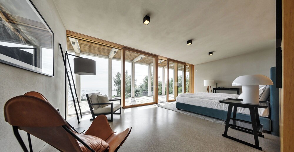 Villa Mit Infinity Pool Und Seeblick Vom Architeckt David Chipperfield - Salò