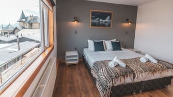 Quarto Clássico com Cama de Casal | Quartos insonorizados, Wi-fi grátis