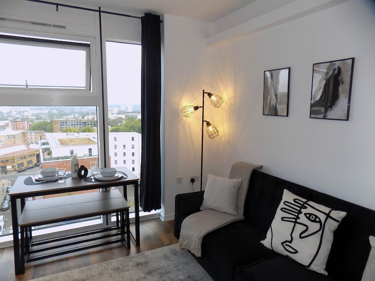 Mailbox Lakeside City View By Bull Ring - New Street Station - Birmingham