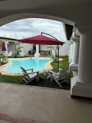 12 piscinas exteriores 