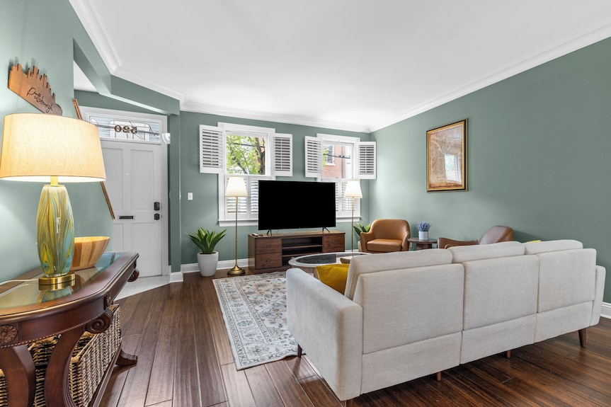 Walk To Pnc & Acrisure, King Bed, Spa Baths, Outdoor Oasis, 2 Private Parking - Pittsburgh, PA