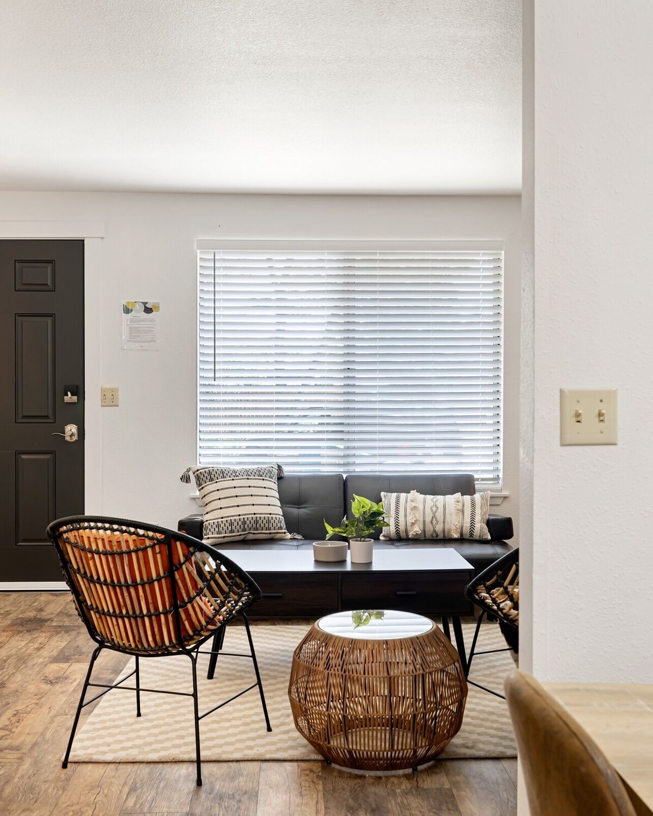 Pet Friendly- Large Backyard - Boise, ID