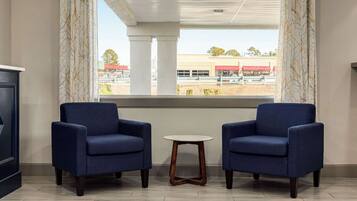 Área de estar no saguão