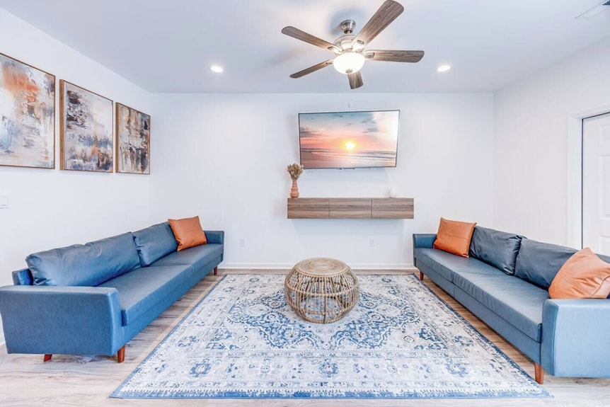 Contemporary 3br Condo: Quick Drive To Downtown - Saluda Lake, SC