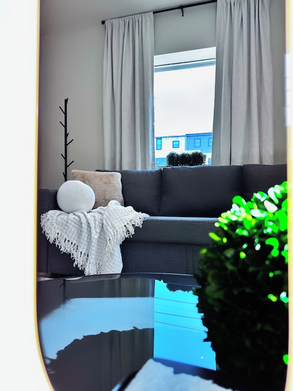 Private Parking - Gran Prix, West Mifflin